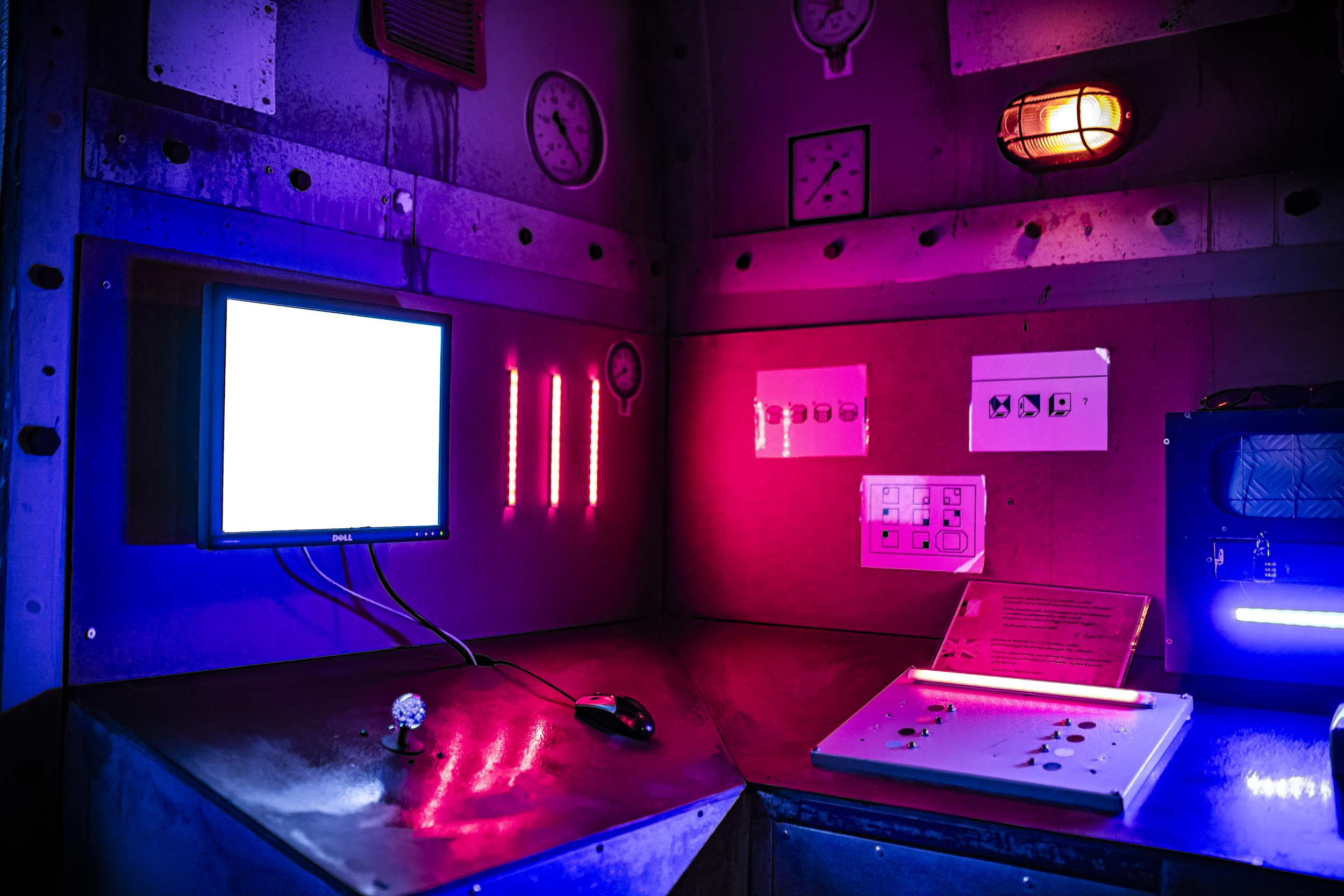Escape room Roma | Fuggi in 60 minuti | Scenografie uniche - Cronos